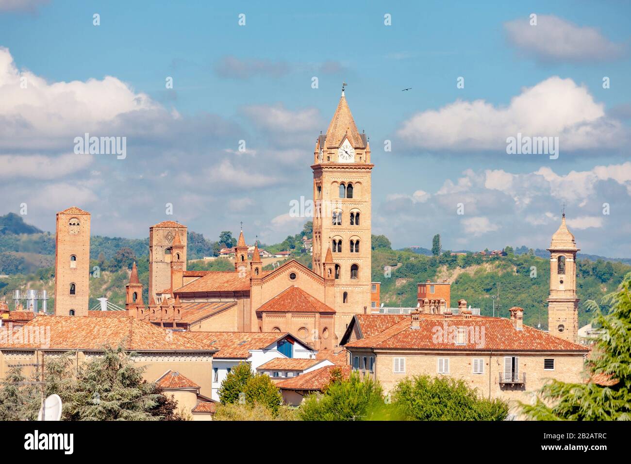 Alba piedmont barolo hi-res stock photography and images - Alamy