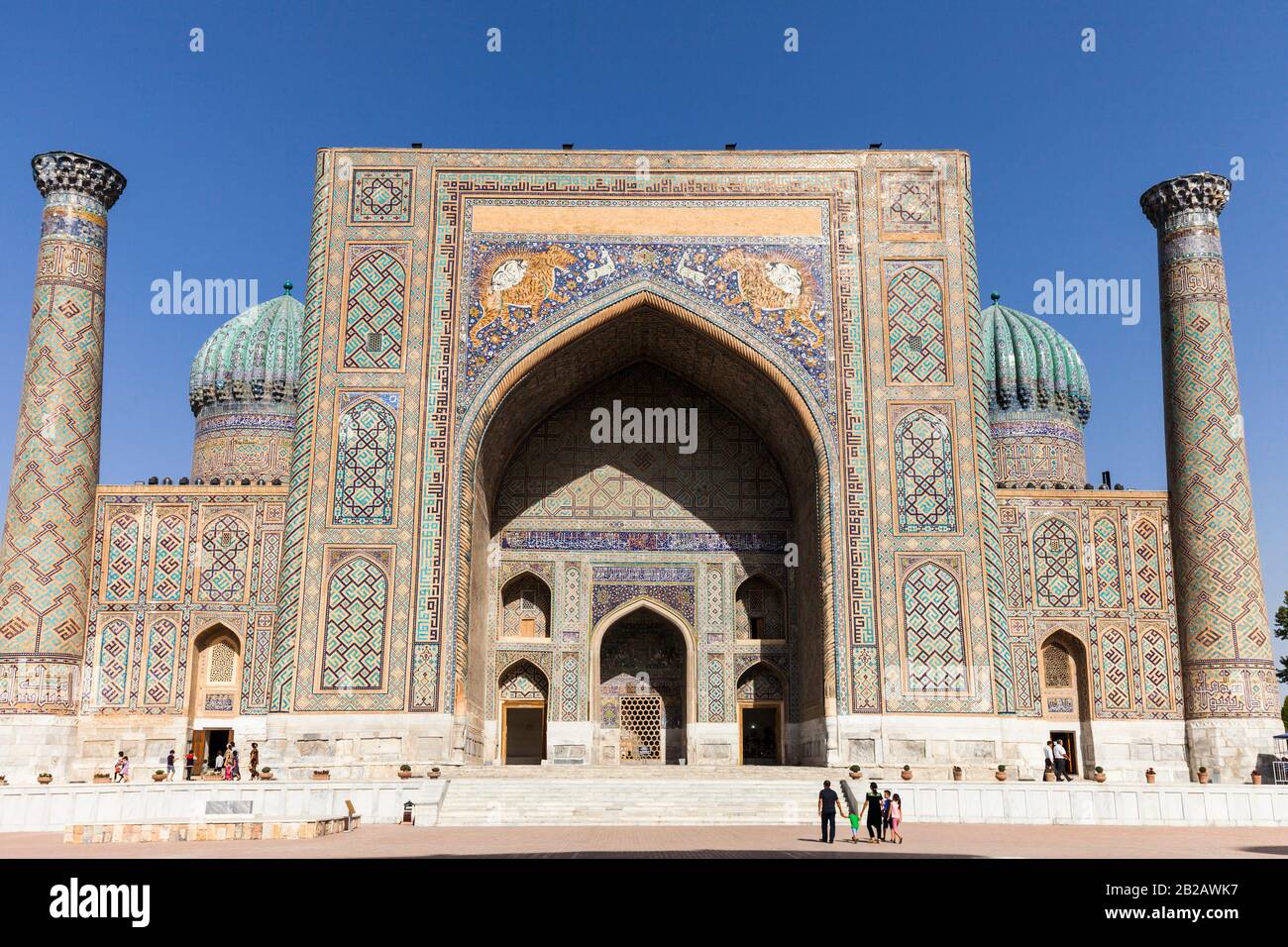 Sher-Dor Madrasa, Registan Square, Samarkand, Uzbekistan, Central Asia ...