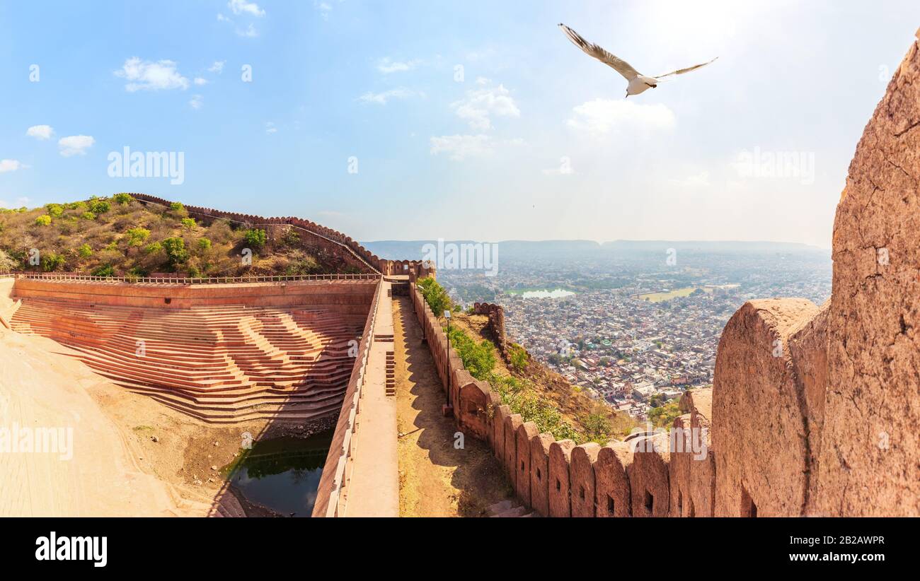 Step well jaipur hi-res stock photography and images - Alamy