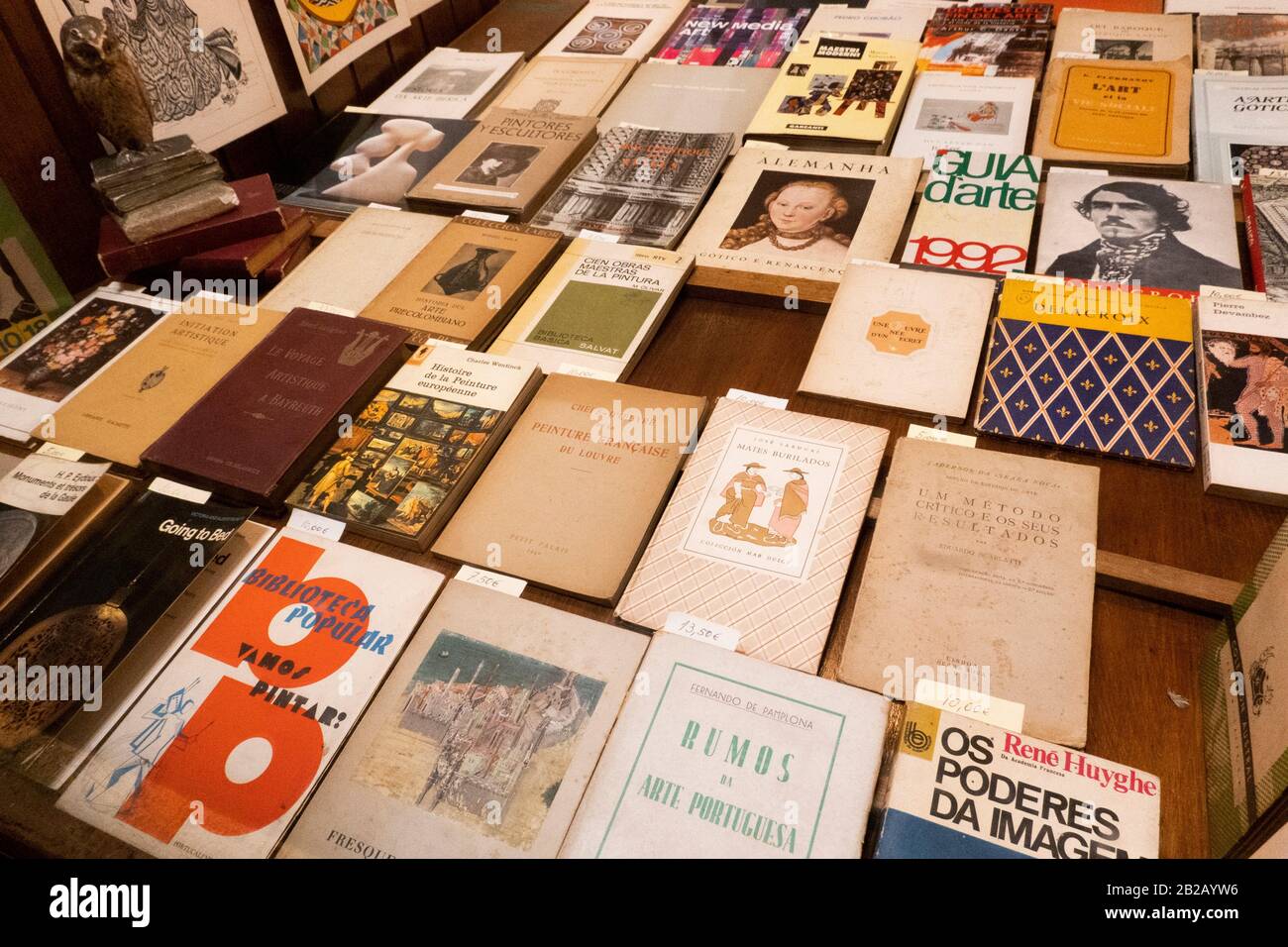Book Shop Interior Window High Resolution Stock Photography and Images ...