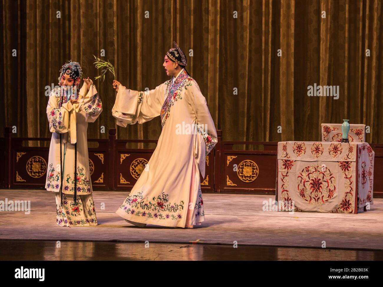Chinese opera beijing woman costume hi-res stock photography and images ...