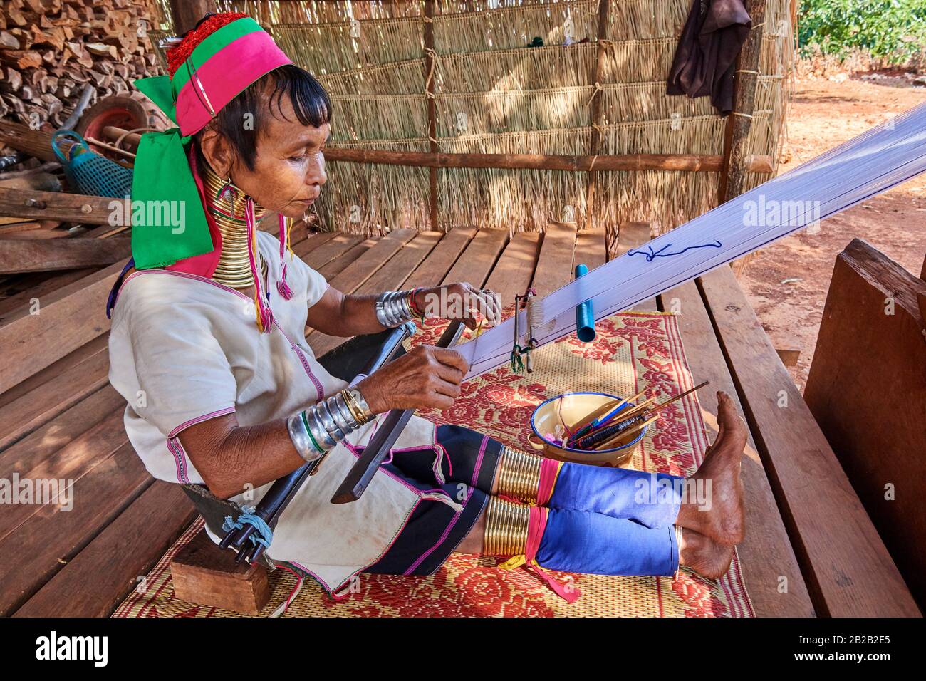 Traditional costume culture hi-res stock photography and images - Alamy