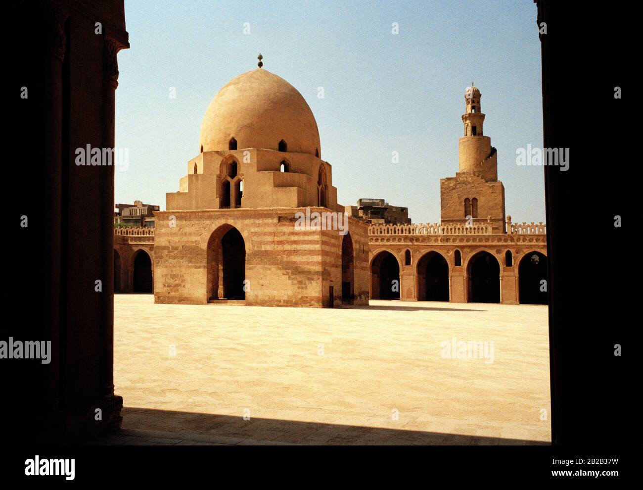 Travel Photography - Fountain and Ziggurat Minaret of the Mosque of Ibn ...