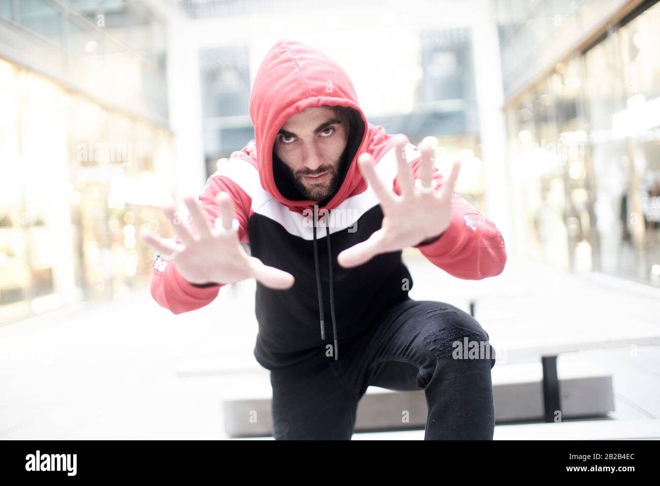 Hip low hi-res stock photography and images - Alamy
