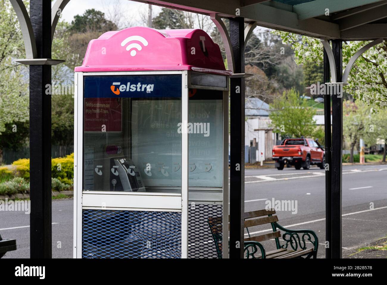 Rural wifi hi-res stock photography and images - Alamy