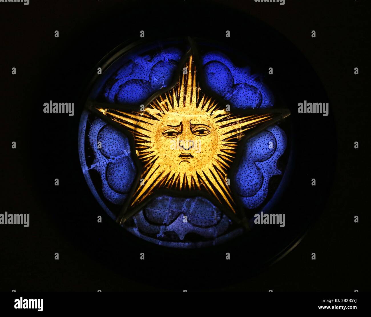 Stained glass medieval star hi-res stock photography and images - Alamy