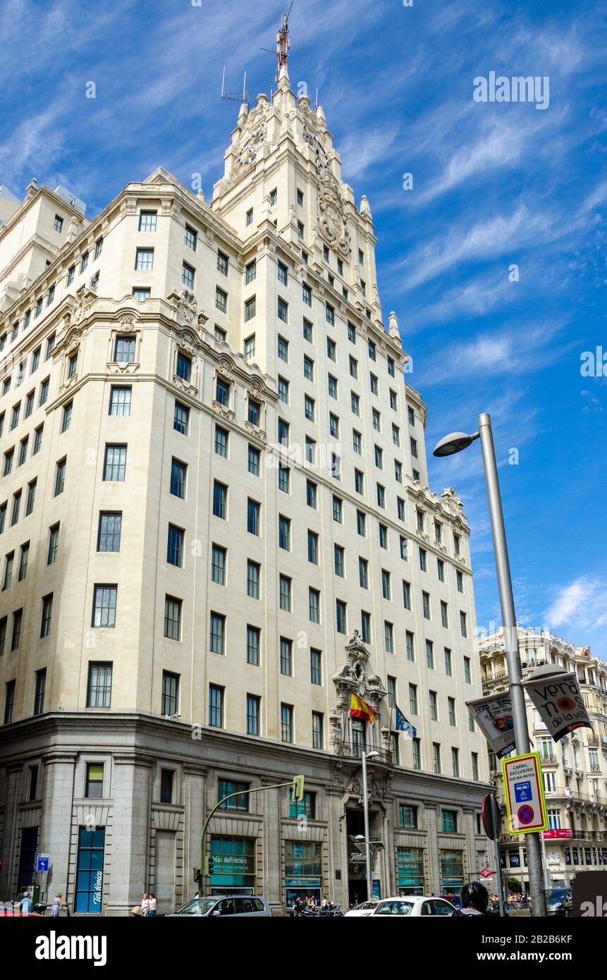 The telefonica building madrid hi-res stock photography and images - Alamy