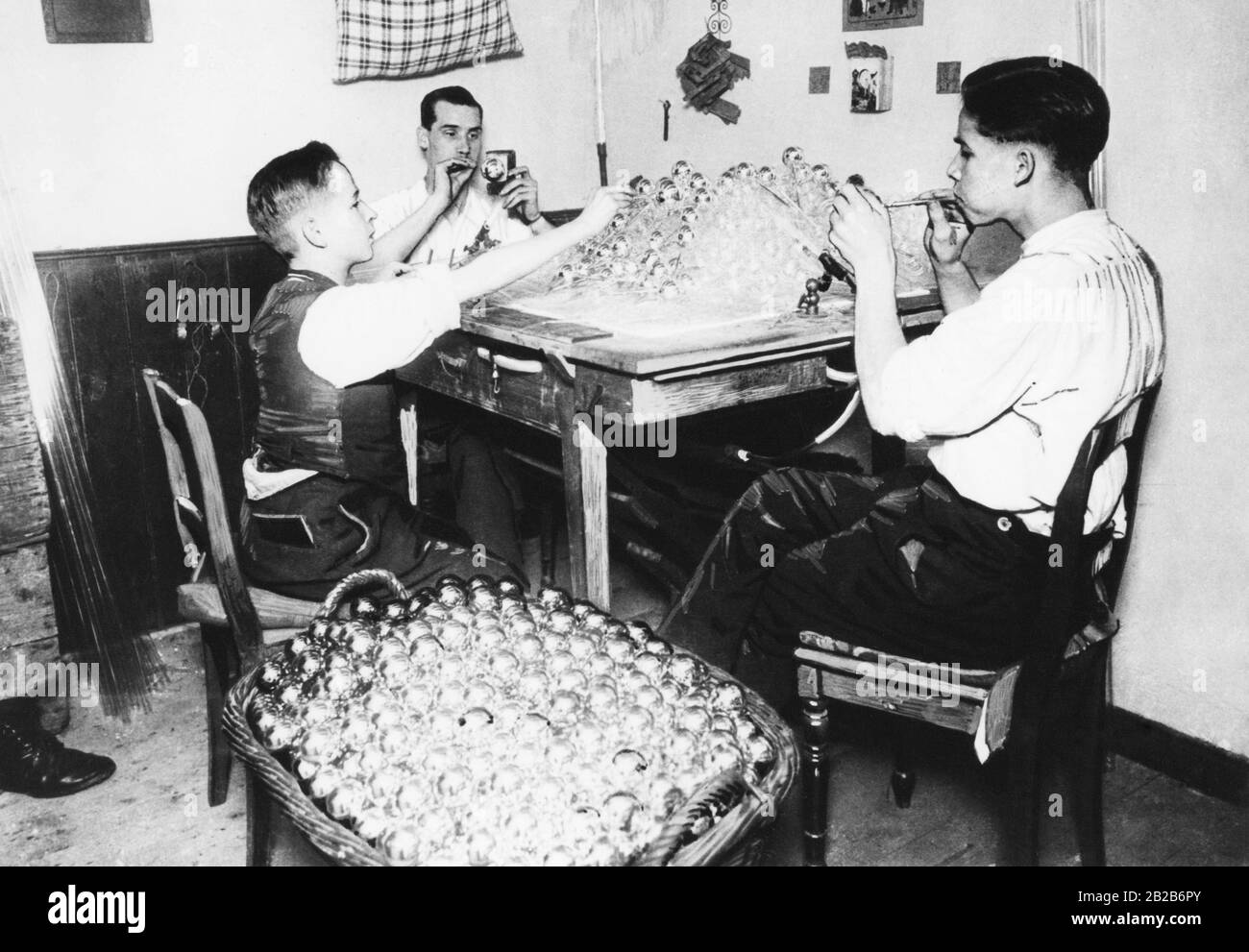Child labor workers 1920s hi-res stock photography and images - Alamy