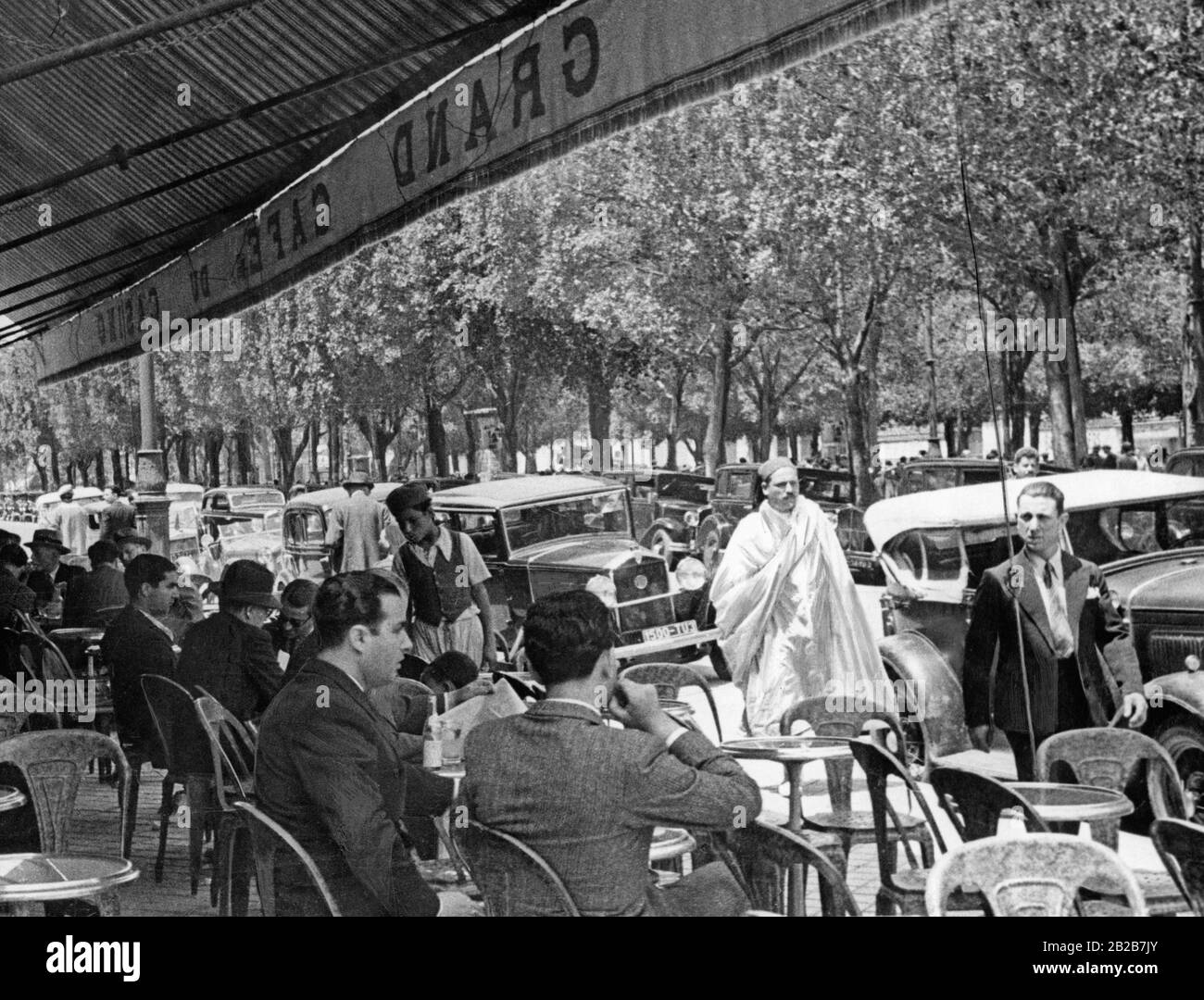 1930s Street Cafe High Resolution Stock Photography and Images - Alamy