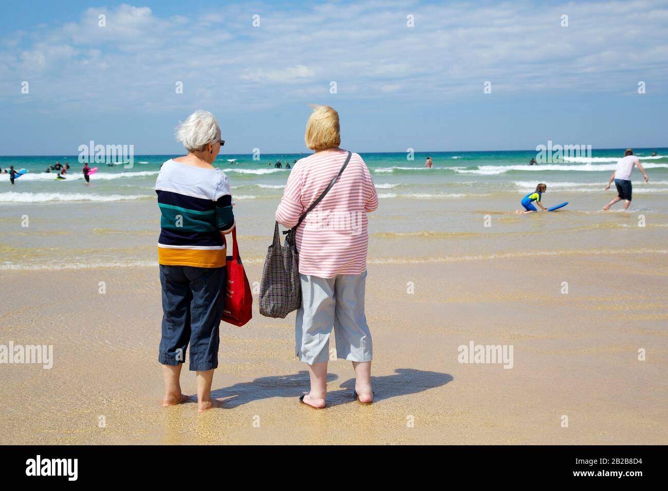 Elderly women beach hi-res stock photography and images - Alamy