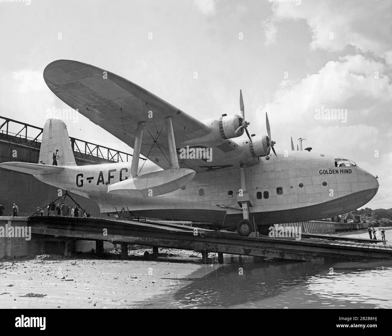 Short s26 hi-res stock photography and images - Alamy