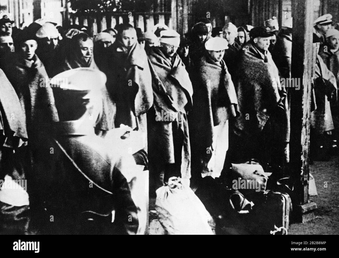 A group of American prisoners of war captured by the Japanese. They ...