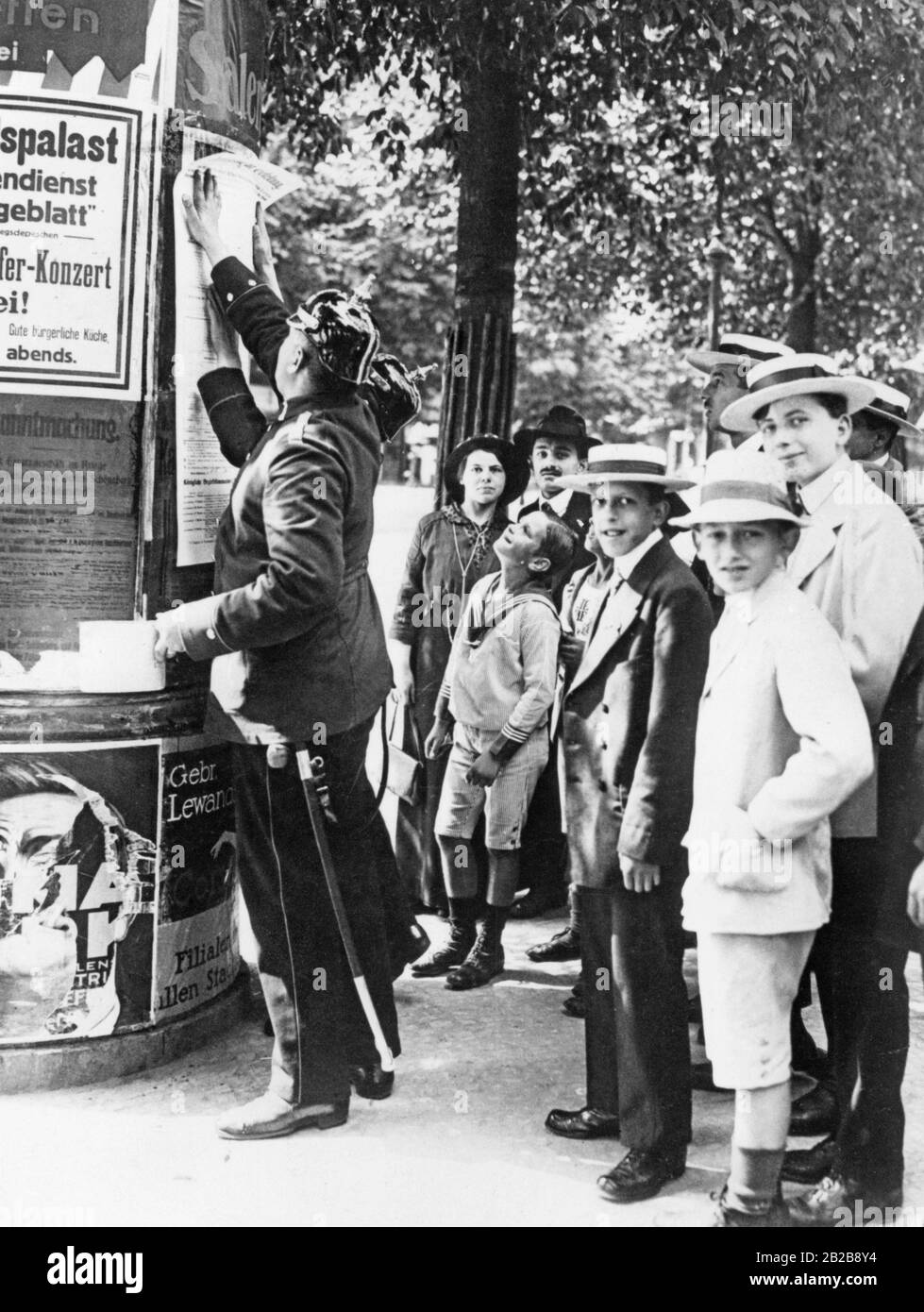 Mobilization poster Black and White Stock Photos & Images - Alamy