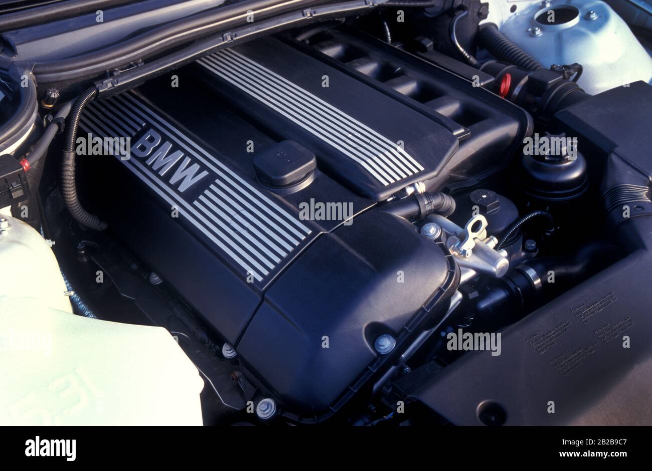 Six cylinder engine hi-res stock photography and images - Alamy