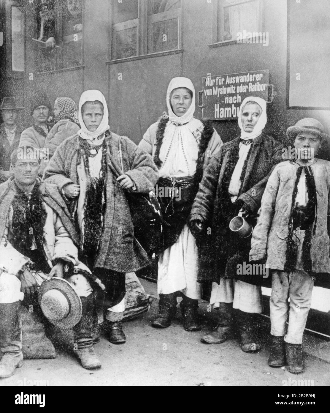 Only emigrants hi-res stock photography and images - Alamy