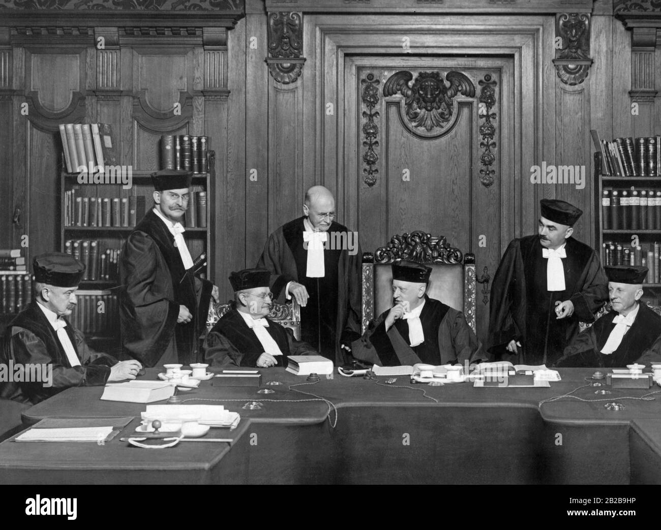 View of the courtroom of the Reichsgericht in Leipzig during a hearing ...