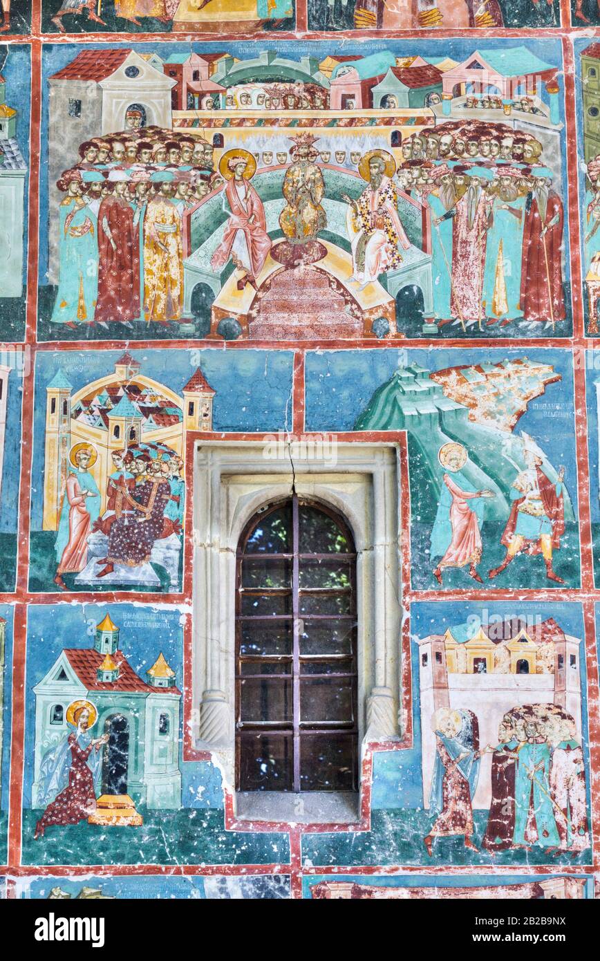 Exterior frescoes hi-res stock photography and images - Alamy