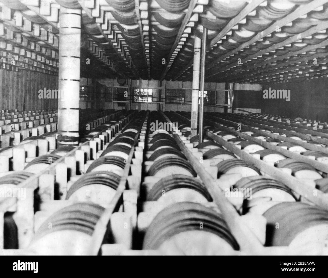 Prohibition alcohol barrels hi-res stock photography and images - Alamy