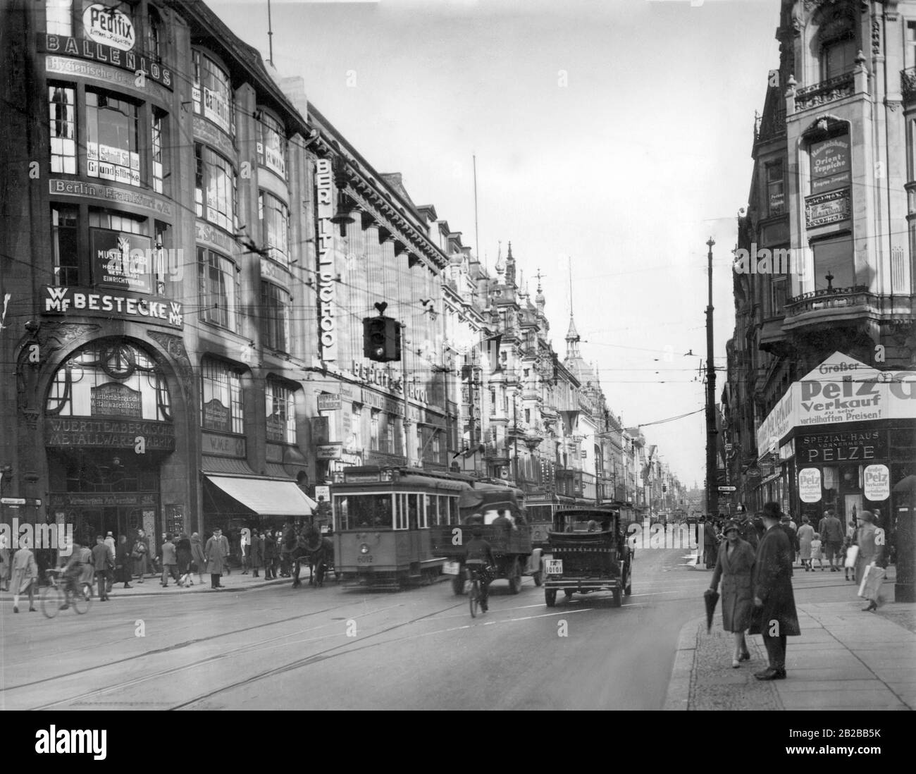 Berlin 1930s city hi-res stock photography and images - Alamy