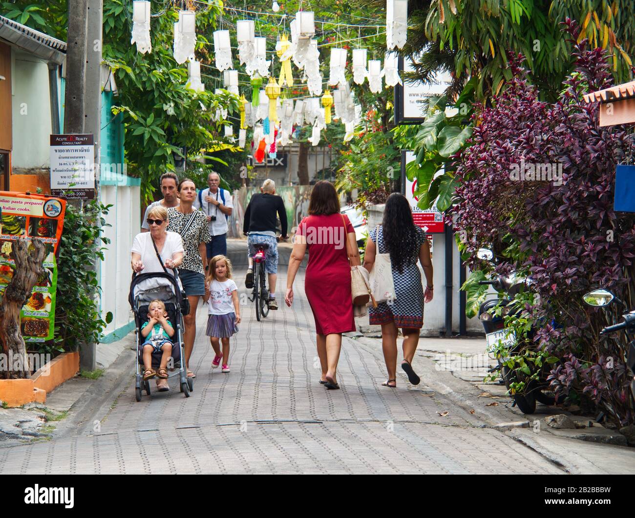 Soi two hi-res stock photography and images - Alamy