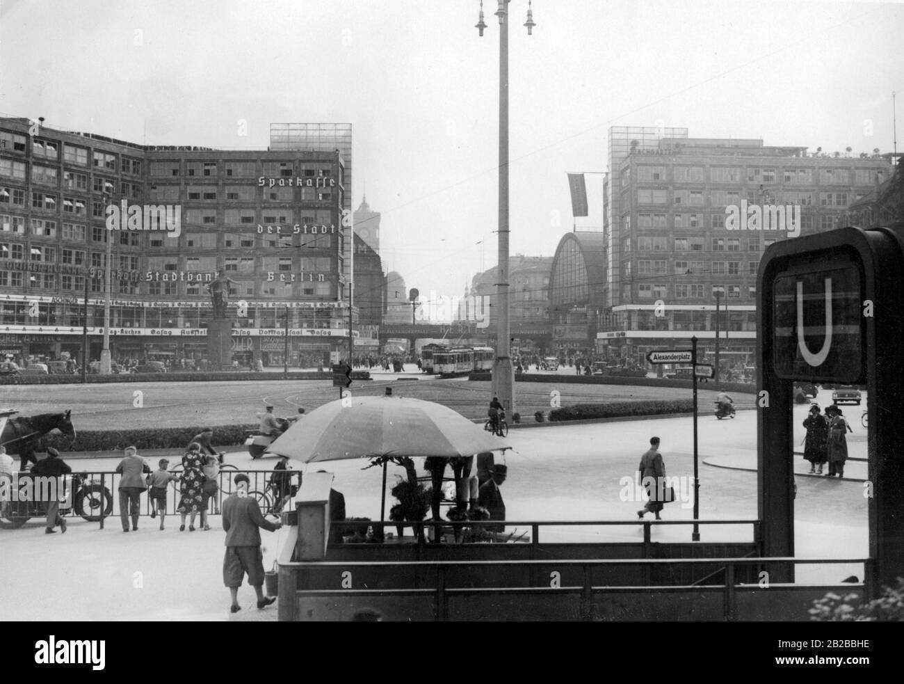 Berlin tram 1930s hi-res stock photography and images - Alamy