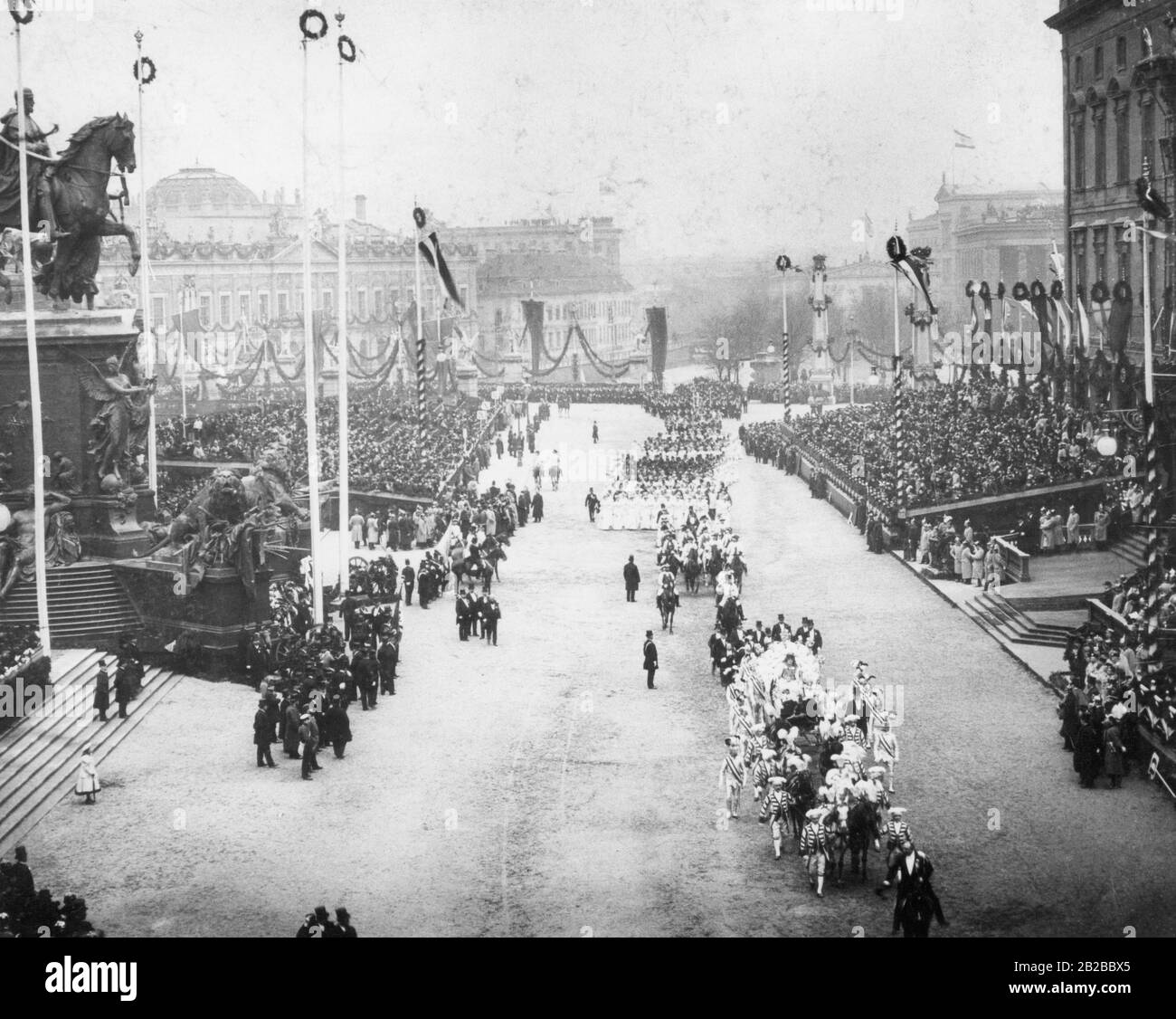 Berlin palace hi-res stock photography and images - Alamy