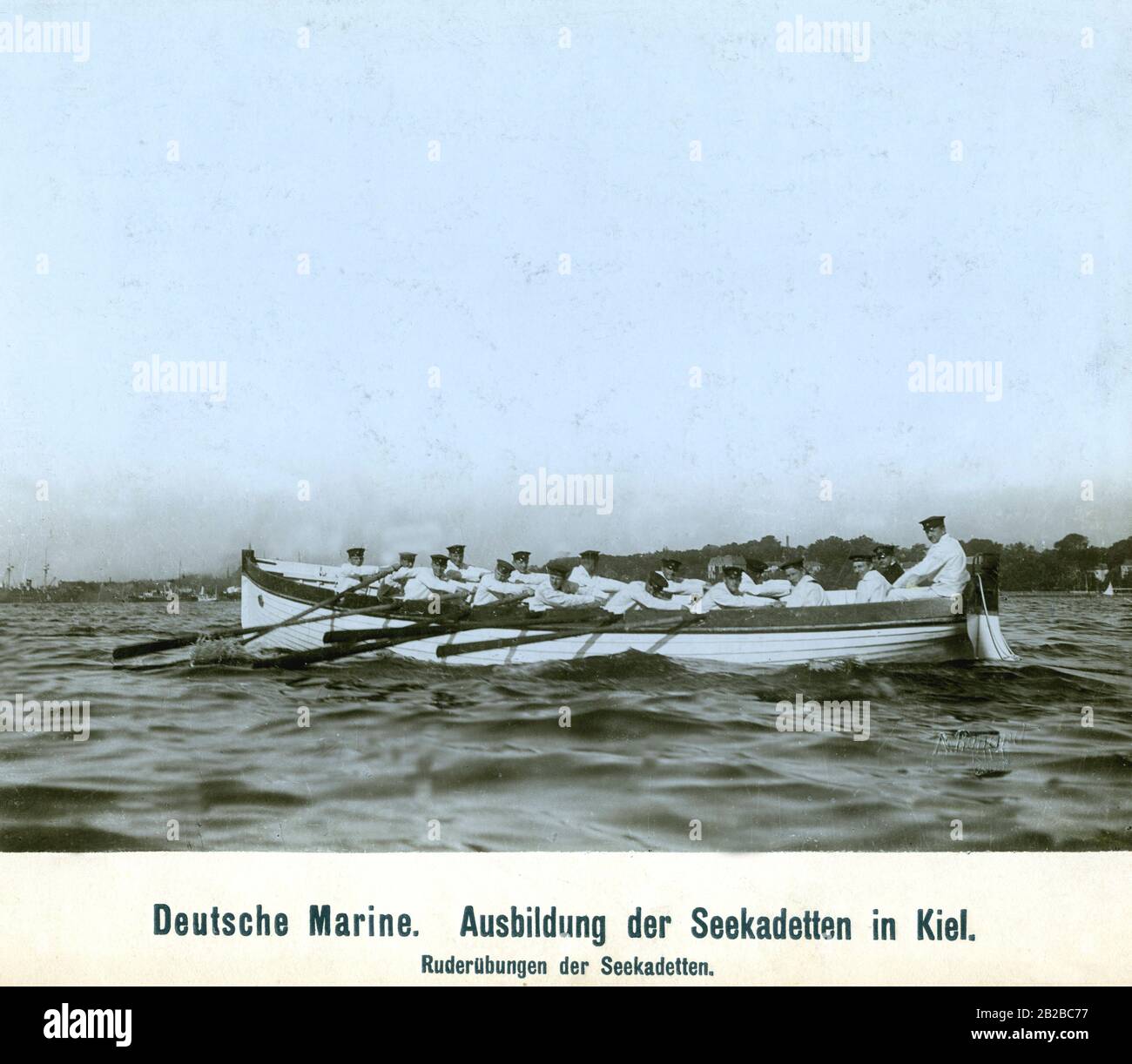 Rowing boat 1900s hi-res stock photography and images - Alamy