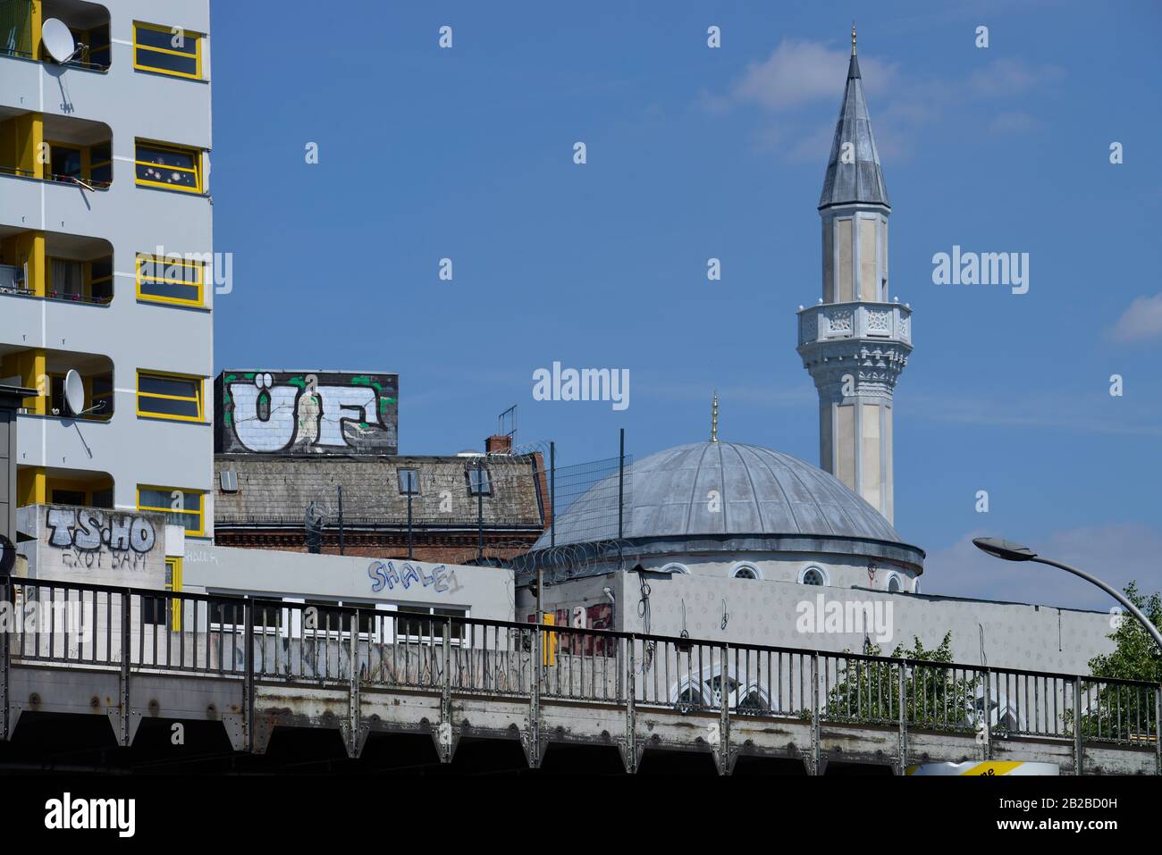 Mevlana Moschee, Kottbusser Tor, Kreuzberg, Berlin, Deutschland Stock ...