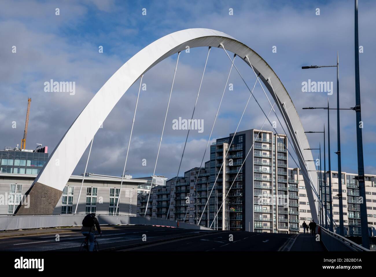 The Squinty Bridge (The Clyde Arc) crossing the River Clyde from ...