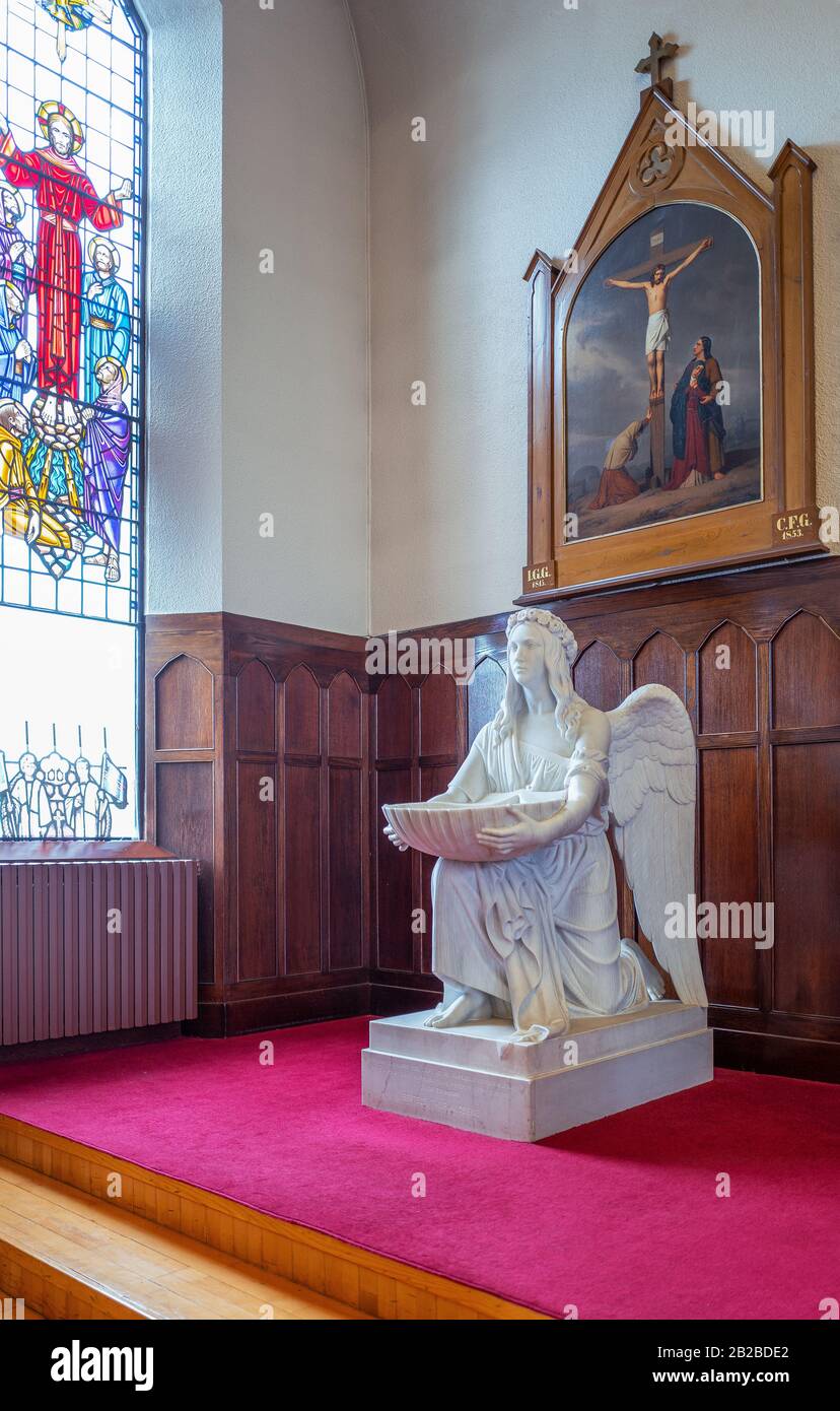 Marble statue of an angel hi-res stock photography and images - Alamy