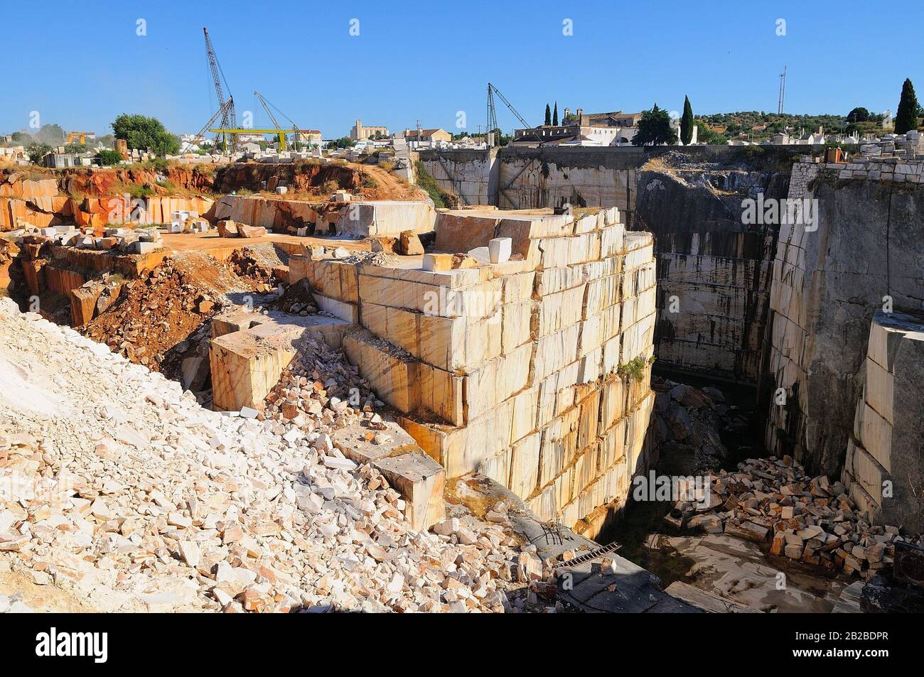 Estremoz marble hi-res stock photography and images - Alamy
