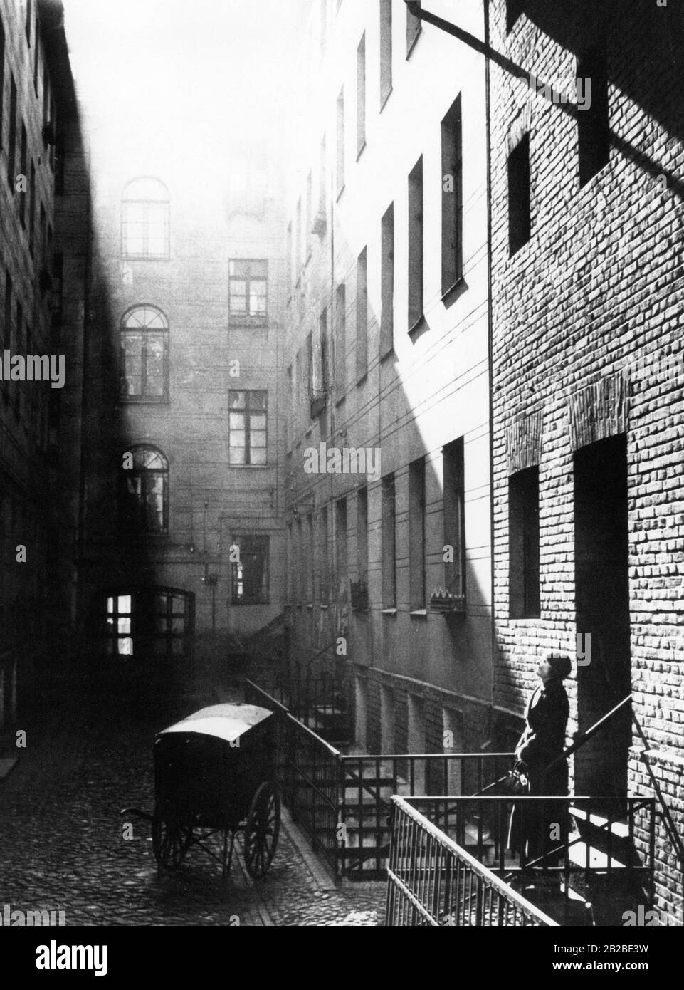 1920s social housing hi-res stock photography and images - Alamy