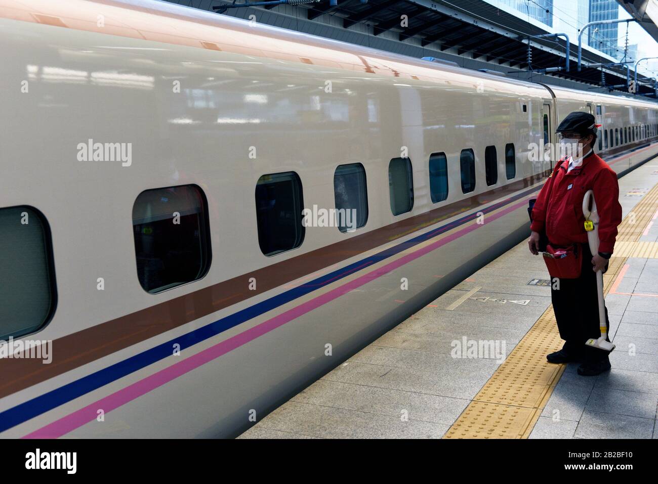 Honshu train bullet hi-res stock photography and images - Alamy