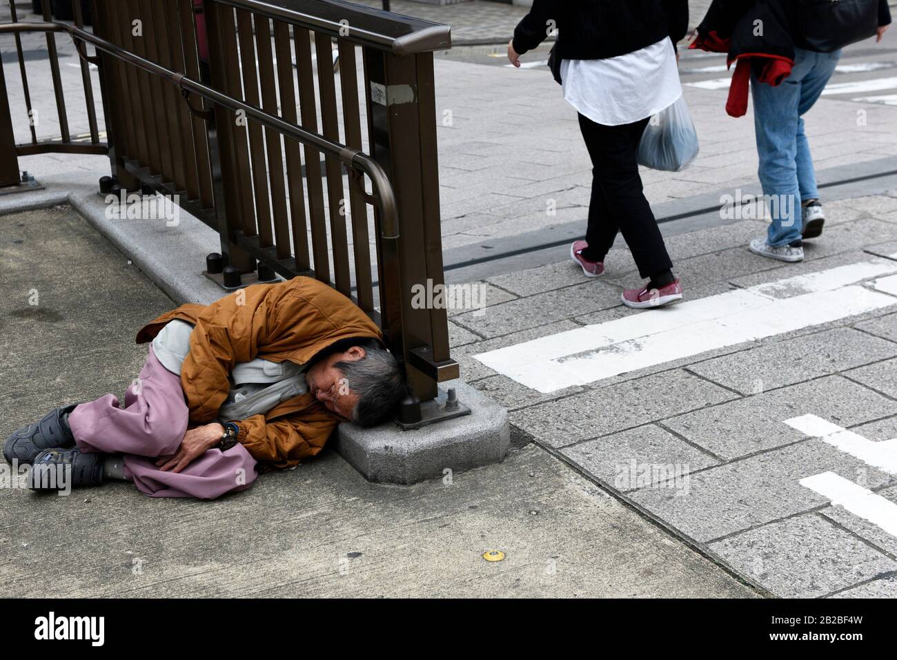 Japan homeless hi-res stock photography and images - Alamy