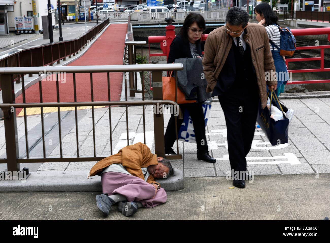 Homeless in japan hi-res stock photography and images - Alamy