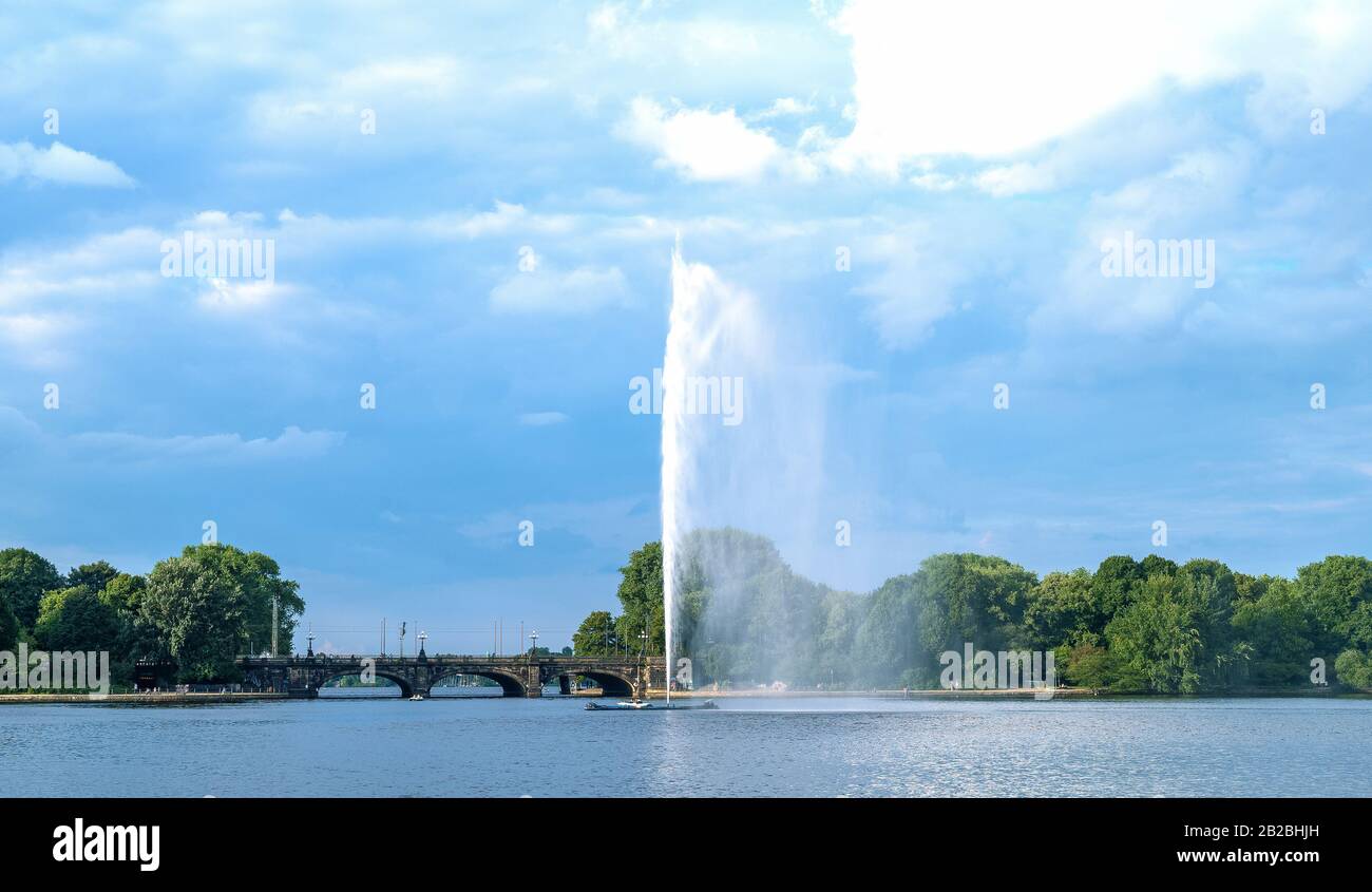 Hamburg Alster Lakes High Resolution Stock Photography and Images - Alamy