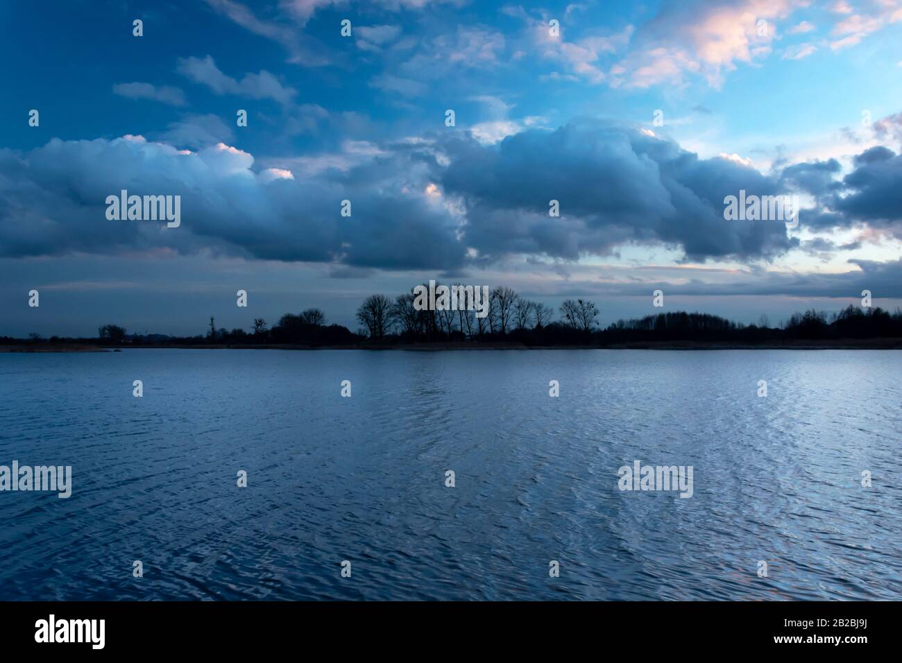 Evening sky landscape view hi-res stock photography and images - Alamy