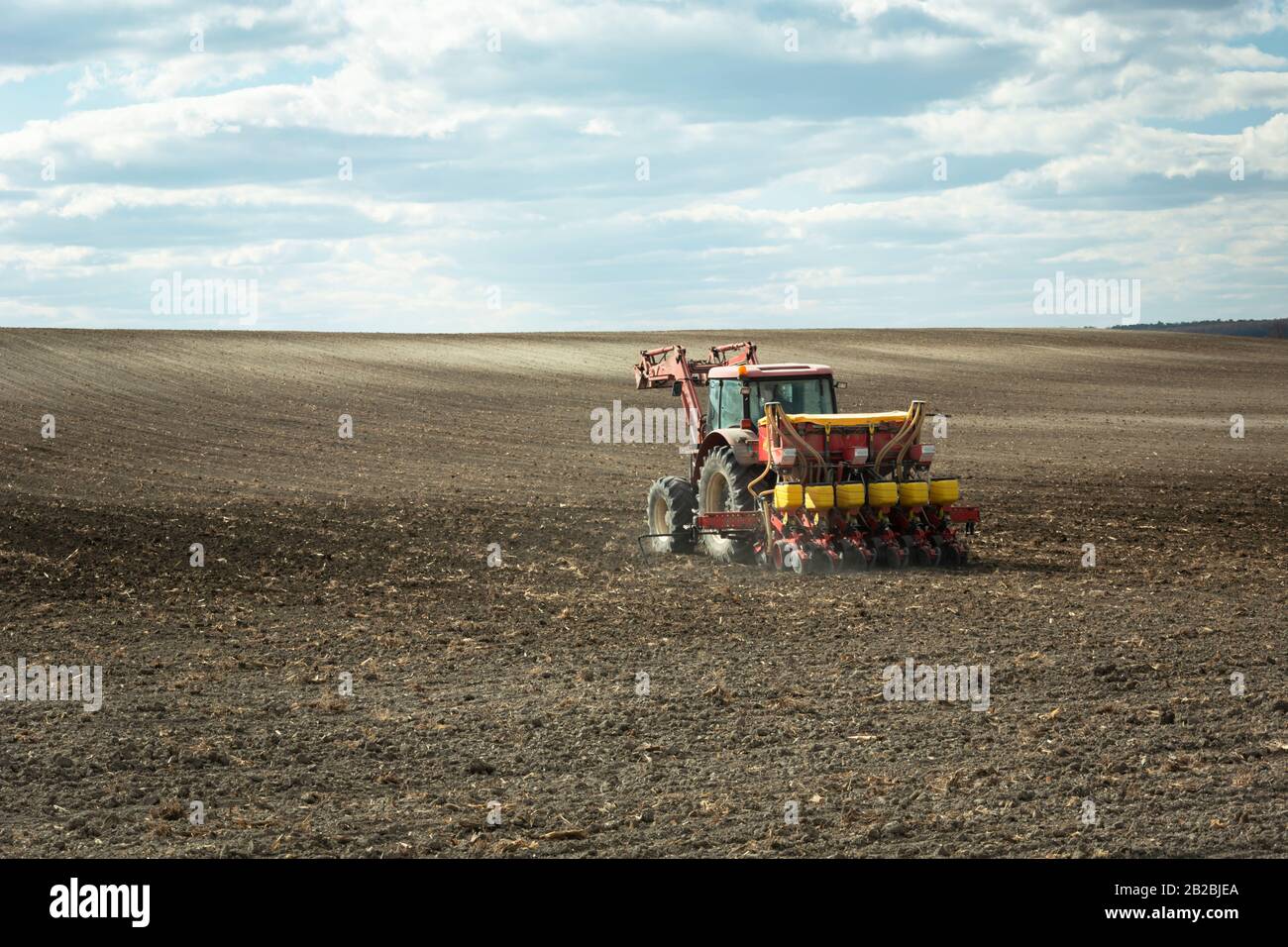 Fertilizing the soil hi-res stock photography and images - Alamy
