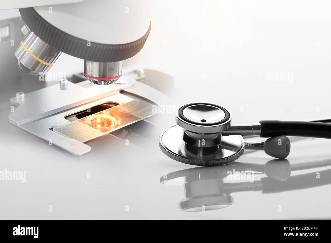 What Is The Difference Between Microscope And Stethoscope