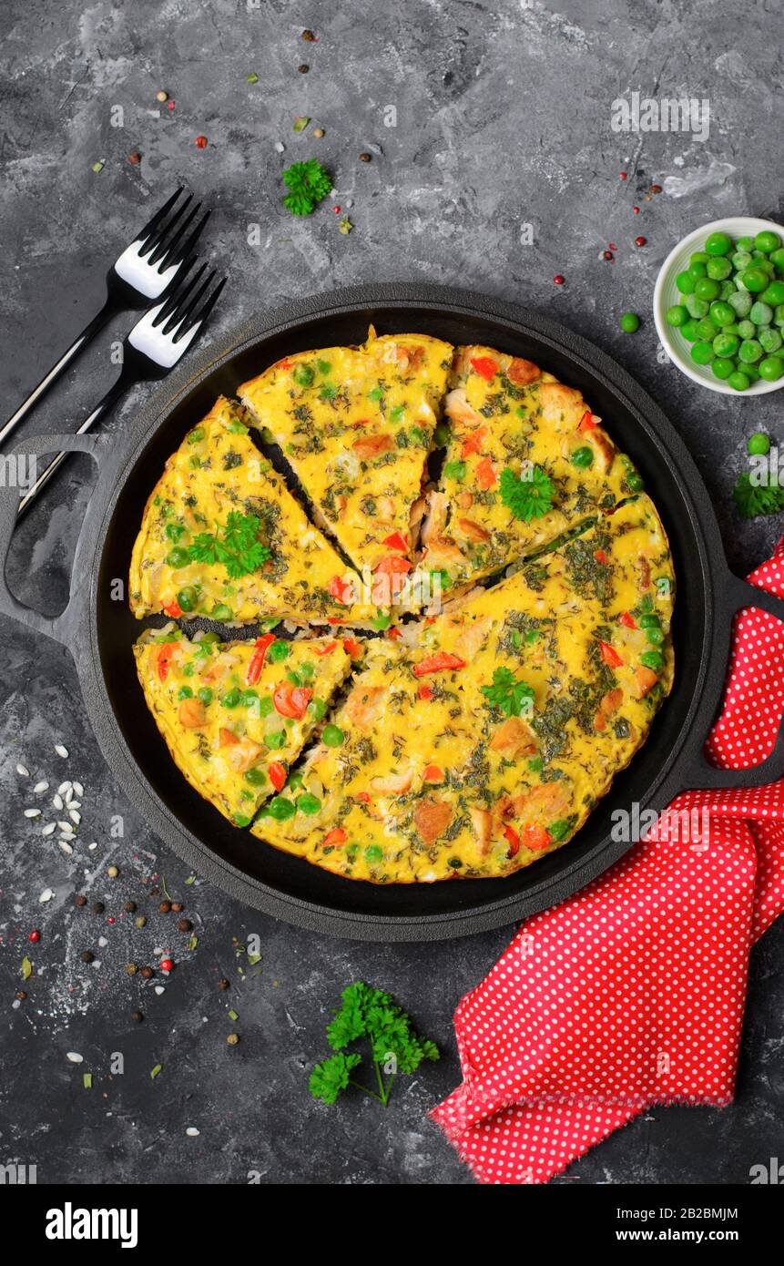 Chicken frittata pan hi-res stock photography and images - Alamy