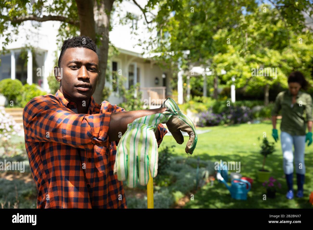 Man gardening hi-res stock photography and images - Alamy