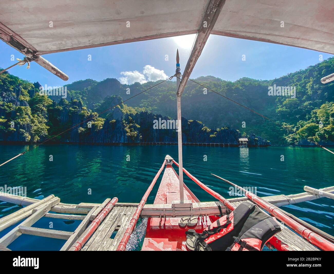 Paraw boat in Coron island in Palawan, Philippines Stock Photo - Alamy