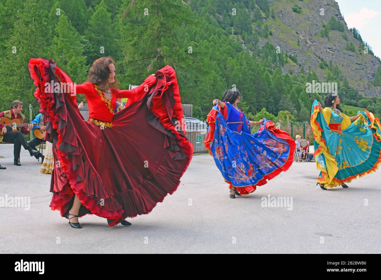 Gypsies in russia hi-res stock photography and images - Alamy