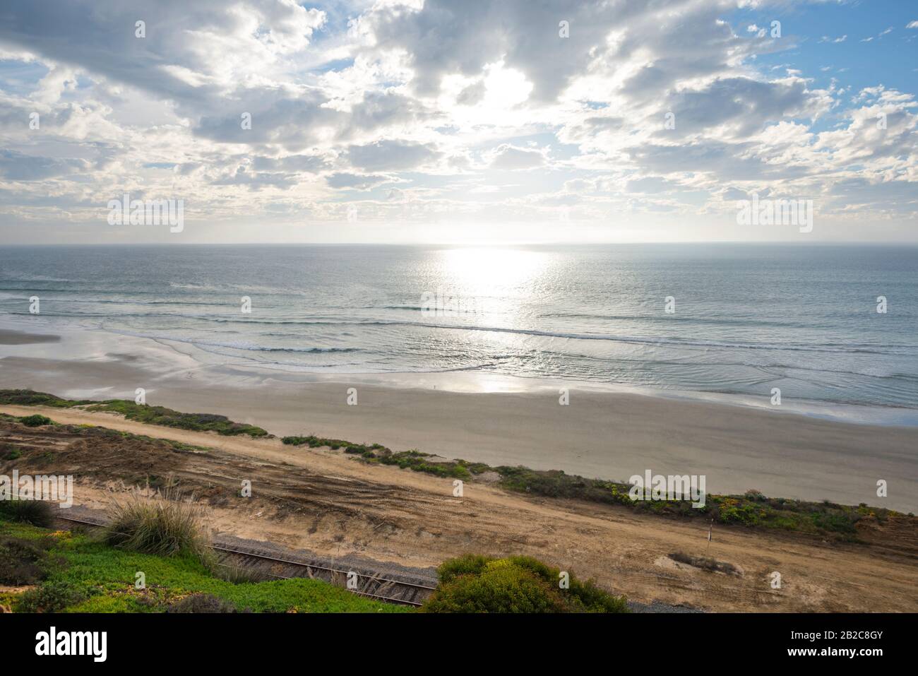 View of Torrey Pines State Beach on a winter afternoon. La Jolla, CA ...