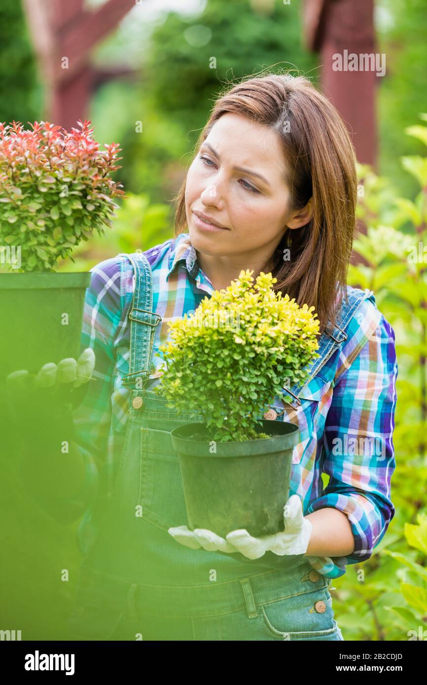 Beautiful gardener hi-res stock photography and images - Alamy