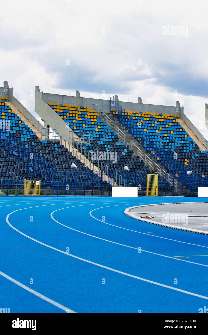 Tracking field hi-res stock photography and images - Alamy