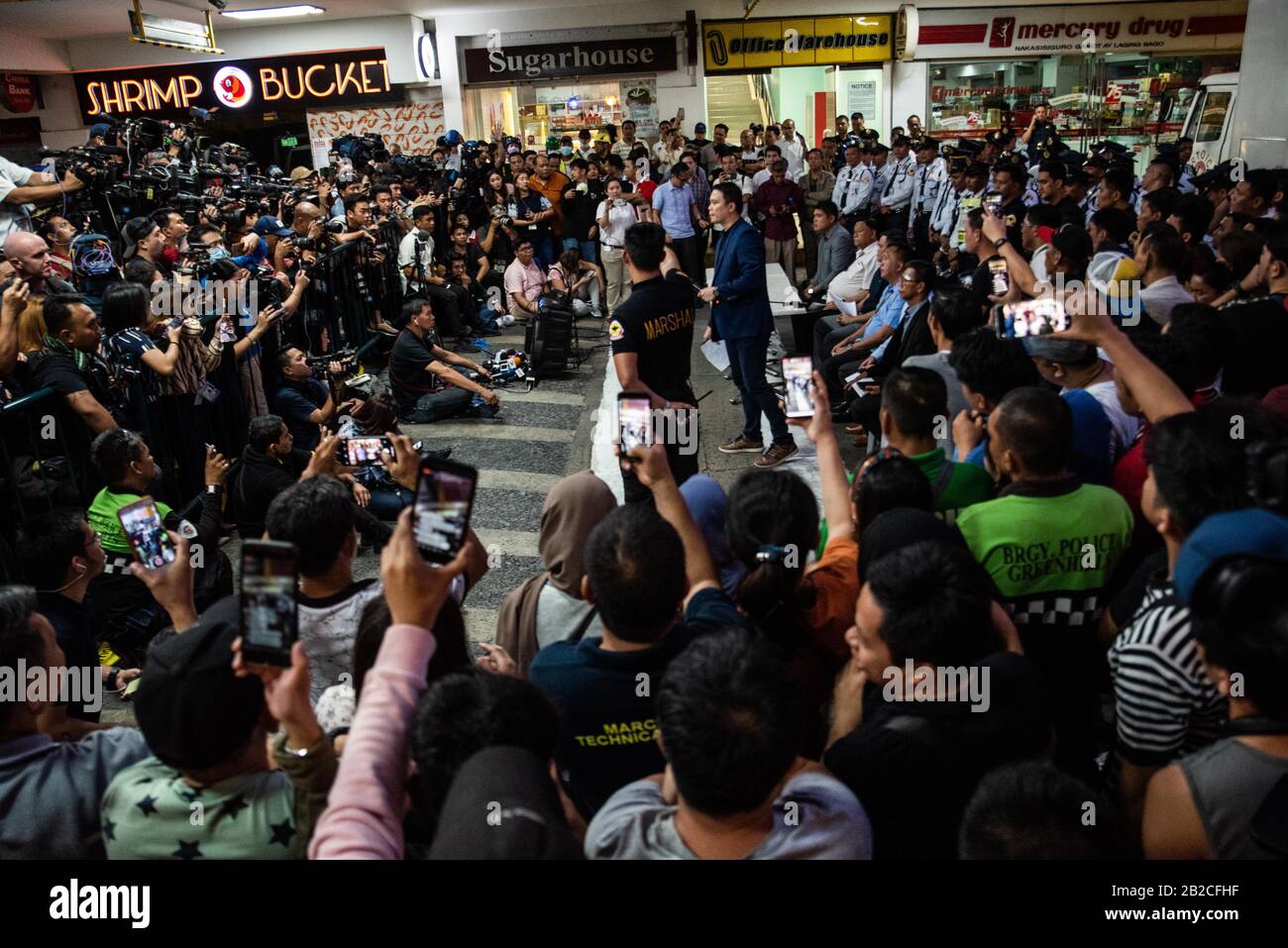 Greenhills manila hi-res stock photography and images - Alamy