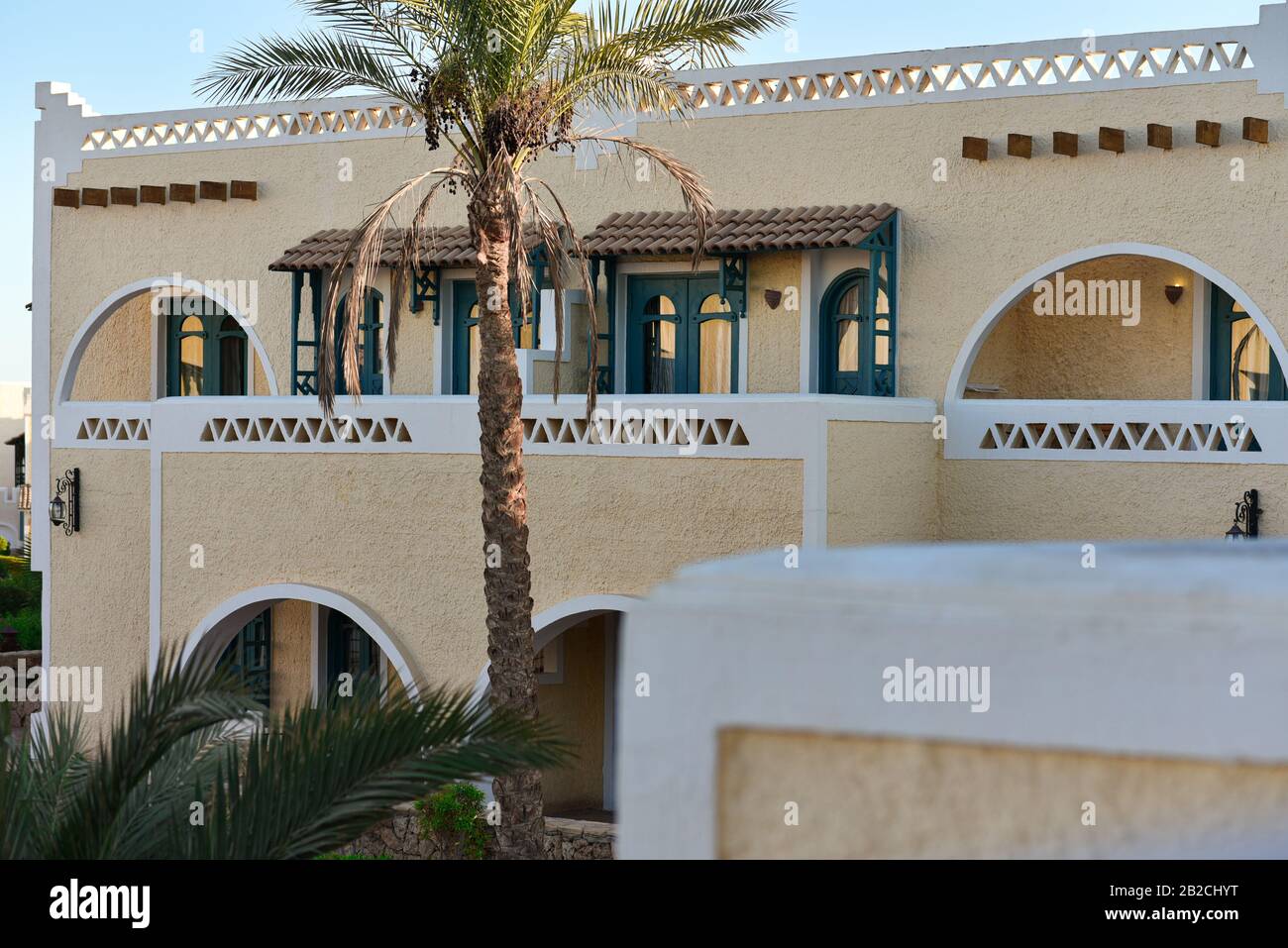 African courtyard garden hi-res stock photography and images - Alamy