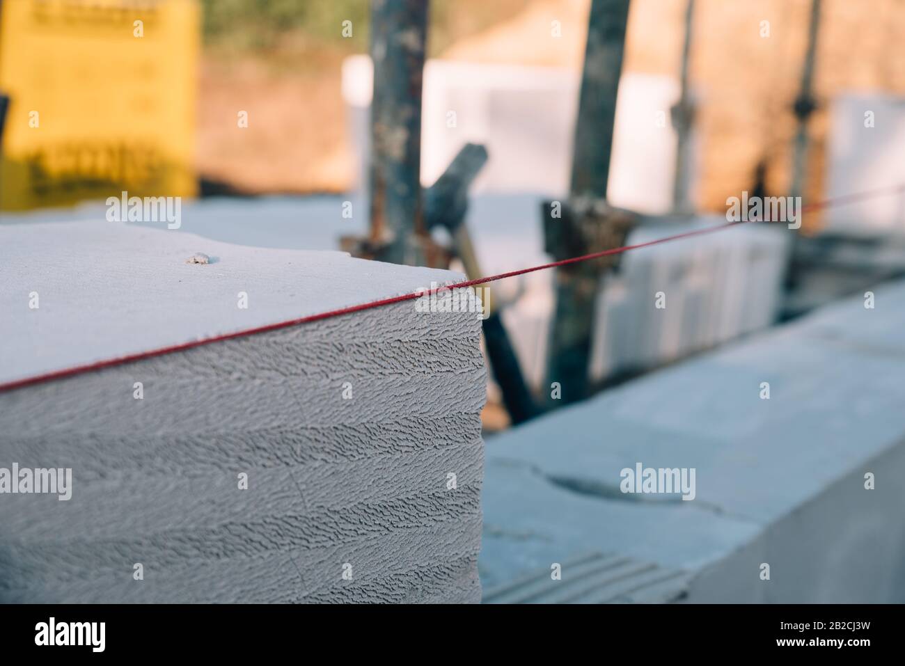 Construction of walls made of cellular concrete Stock Photo - Alamy