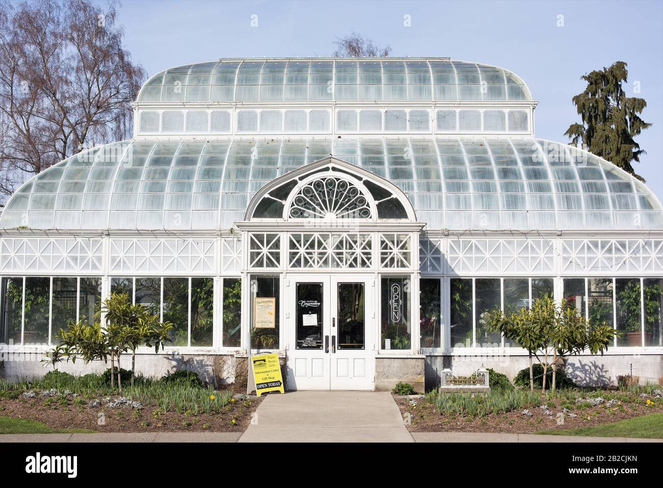 Conservatory of flowers exterior hi-res stock photography and images ...